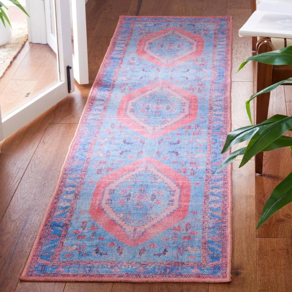 商品名:  SAFAVIEH Washable Rug Serapi Collection - 2' x 8' Runner, Light Blue &amp; Beige, Slip Resistant &amp; Easy to Cle...