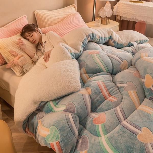 商品名:  Super Warm Lamb Quilt Winter Blanket,Double-Sided Thicken Velvet Comforter Core,Premium Reversible Fleece Soft Bed...