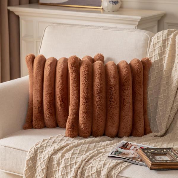 商品名: Yaertun ブラウン ストライプ 装飾用クッションカバー 16x16インチ 2枚セット フラシ天 ソフト枕カバー ベルベットバック フェイクラビットファー クッションカバー ソファ カウチ ベッド リビングルーム Yaertu...