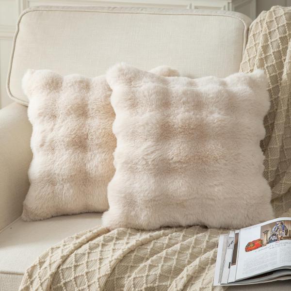 商品名: Yaertun ベージュ 厚手 ソフトウール 装飾スロークッションカバー 26x26インチ フェイクファー フラシ天 ふわふわ クッションカバー ソファ カウチ 寝室用 Yaertun Pack of 2 Beige Thick ...
