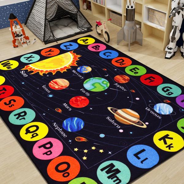 商品名: AKASISRUG 宇宙 キッズ ラグ カーペット プレイルーム用 ABC 教育 学習エリアラグ 滑り止め ソーラーシステム ロードプレイ プレイラグ キッズ 寝室 教室 保育室の装飾用 (ブラック、59X39.4インチ) AKA...