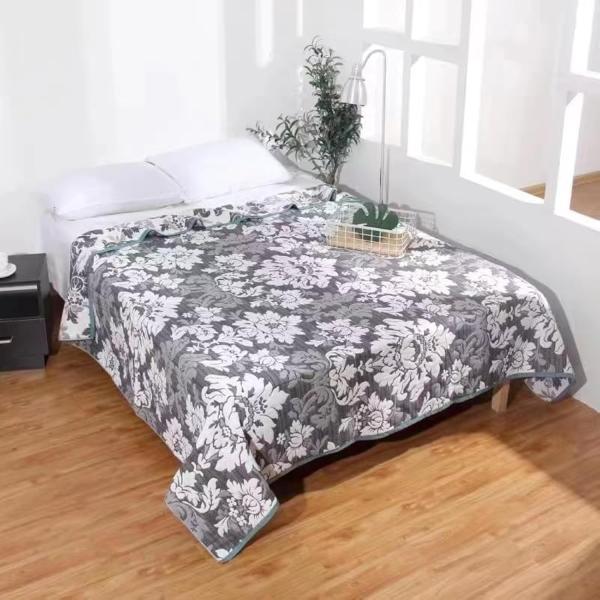 商品名: DwellDreamsグレーフラワー4層ガーゼブランケット、特大ボーホー 軽量 通気性 ベッドブランケット カラフルなモスリンスローブランケット オールシーズン対応 クイーンサイズ DwellDreams Gray Flowers...