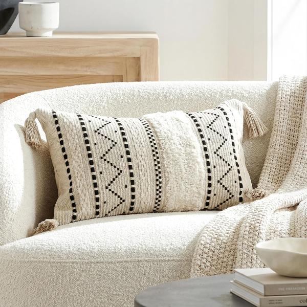商品名: BlissBlush 装飾用腰椎クッションカバー 12x20 長方形 ボーホー アクセント 枕カバー ブラック ニュートラル ホワイト ファームハウス クッション カウチ ソファ ベッドルーム リビング ホーム装飾カバーのみ Bl...