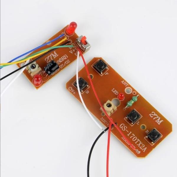 商品名: 4ウェイリモコンボード 双方向RCトランスミッターとレシーバーおもちゃ 車 ロボットモデルアクセサリー DIYおもちゃ プロジェクト 4ウェイリモートコントロールリモコンとアプリ制御車両アクセサリー 27mhz 2個 2Pcs F...