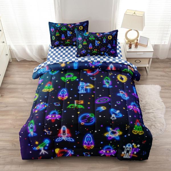 商品名: Leaflin スペース寝具セット 男の子用 ツインサイズ - 掛け布団、シーツ、枕カバー5点、ソフトマイクロファイバーキッズ寝具、ギャラクシー宇宙飛行士をテーマにしたバッグ入りベッド(Neno Space) Leaflin Sp...