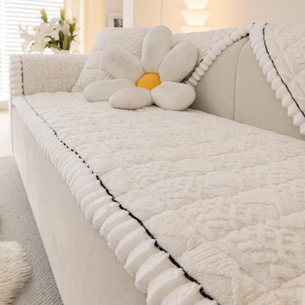 商品名: Aucrovee ソフトプラッシュカウチカバー 犬用 洗濯可能 ふわふわソファカバー ペット用 洗える 3クッションソファースリップカバー、家具プロテクター(27.5インチx59インチ ホワイト1枚) Aucrovee Soft ...