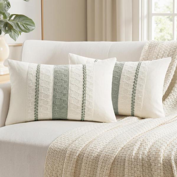 商品名: Woaboy装飾クッションカバー ボーホー ファームハウス カウチ スローピロー モダン コットン クッションカバー マクラメ織 春 ホームデコレーション ベッド/ソファチェア用 12x20インチ セージグリーン Woaboy S...