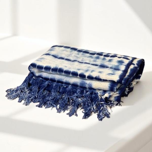 商品名:  PILLOWPIA Indigo Shibori Throw ? Handcrafted Tie-Dye Cotton Blanket, Soft &amp; Lightweight, Perfect for Couch, Be...