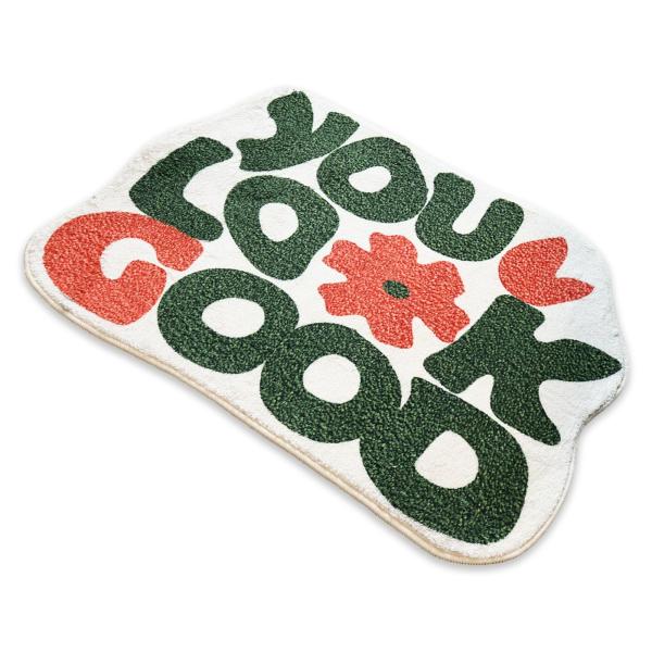 商品名: You Look Good バスマット、ソフトで吸収性のあるファンキーバスマット、洗濯機で洗えるフェイクカシミヤカーペット、リビングルーム、ベッドルーム、バスルームに最適 You Look Good Bath Mat, Soft ...
