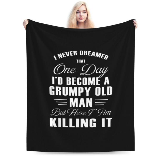 商品名:  I Never Dreamed That I'd Become A Grumpy Old Man Throw Blanket - Soft Plush Fleece Blanket for Couch, Bed, Sofa - ...