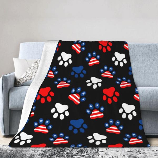 商品名:  Patriotic Red White and Blue Dog Paws Reversible Flannel Throw Blanket- Ultra Soft Lightweight for Bed, Sofa, Trav...