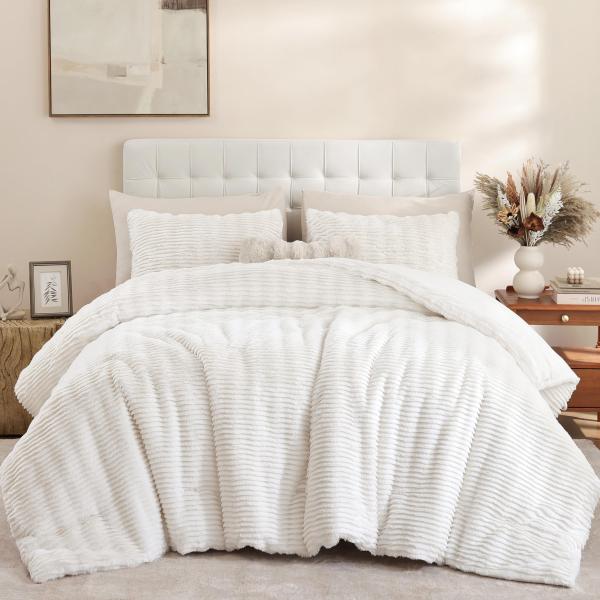 商品名: YIKUSH フル掛け布団セット ふわふわホワイトベッドセット フェイクラビットファー ふわふわシャギー 毛皮 寝具 ウルトラソフト フラシ天 暖かい 掛け布団1枚 枕カバー2枚付き YIKUSH Full Comforter S...