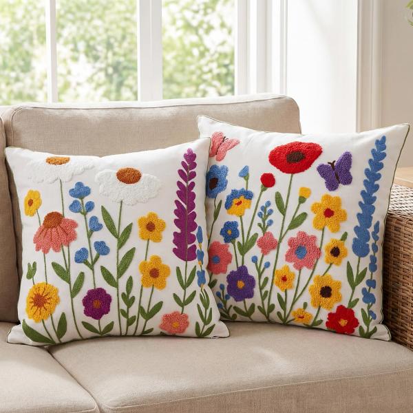 商品名: Peryiter 刺繍入りスロー枕カバー 2枚パック 18x18インチ 花柄 装飾クッションカバー ファスナー付き 美的 農家 ボーホー 夏 居間 カウチ ソファ ベッド用 (ワイルドフローラル) Peryiter 2 Pack ...