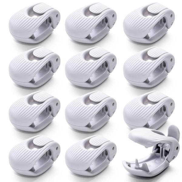 【毛布のズレを防ぐ】寝返りを繰り返すことでどうしてもズレてしまう毛布を挟んで留める事で、就寝中にズレてしまうのを防ぎます。【危なくないから使いやすい】同じような商品でも針を刺して留めるようなものがありますが、「寝てる間に外れたりすると危ない...