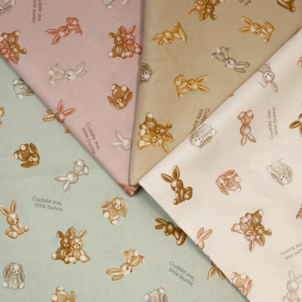 生地は50cm単位での販売になります。ゆうパケット便(メール便)での発送は3m(購入数６)まで。商品コード：013-17-cs1700Little Rabbit／シーチング生地生地幅110cm／綿100％シーチング生地ノスタルジックな雰囲気...