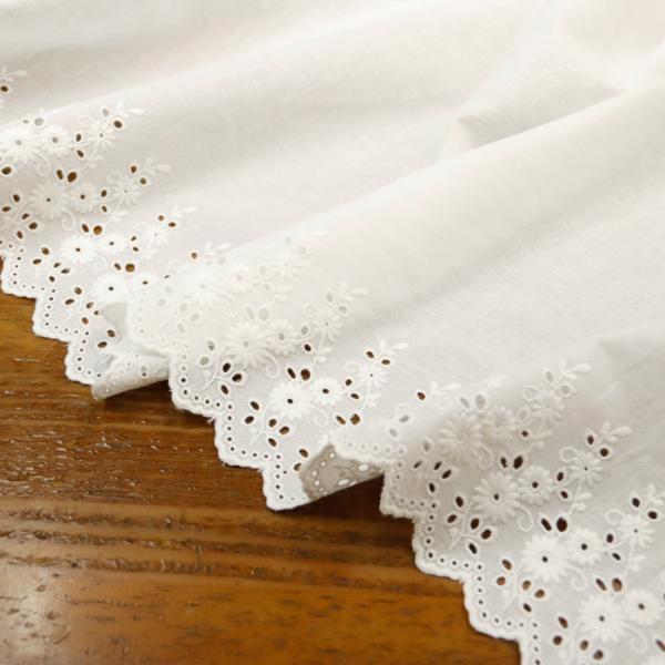 生地は50cm単位での販売になります。ゆうパケット便(メール便)での発送は1.5m(購入数３)まで。商品コード：021-12-mm1764(片耳)花の歌 ボーダーレース／キャンブリックボーダーレース生地 生地幅105cm／綿100％キャンブ...