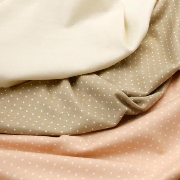 生地は50cm単位での販売になります。ゆうパケット便(メール便)での発送は2m(購入数４)まで。商品コード：046-36-kk1730水玉 メルマガ商品／40スムース生地生地幅80cm／綿100％40スムース生地※メーカー協賛商品の為、通常...