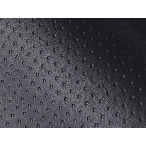 平日当日発送！！巾 137cm 広幅ワイド パンチングドット加工！！車やバイクのシート張り替え、椅子などのリフォームに最適な合成皮革レザー。ドット加工がスポーティな印象の合皮です。柔らかいソフト風合いでほどよい伸縮性があり、自動車難燃安全基...