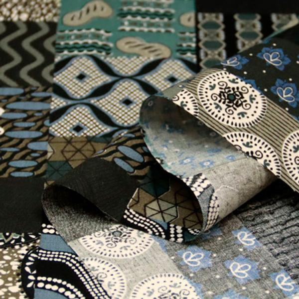 生地は50cm単位での販売になります。ゆうパケット便(メール便)での発送は3m(購入数６)まで。商品コード：055-17-cs1386African Modern／シーチング生地生地幅110cm／綿100％シーチング生地人気のアフリカン柄。...