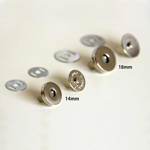 ゆうパケット便(メール便)での発送は14mmは60個まで。18mmは36個まで。商品コード：0AC-orange-pack_nickel-(オレンジパック)ニッケル-マグネットホック※１個の単価です。【お買い得商品】のマグネットホックが入荷...