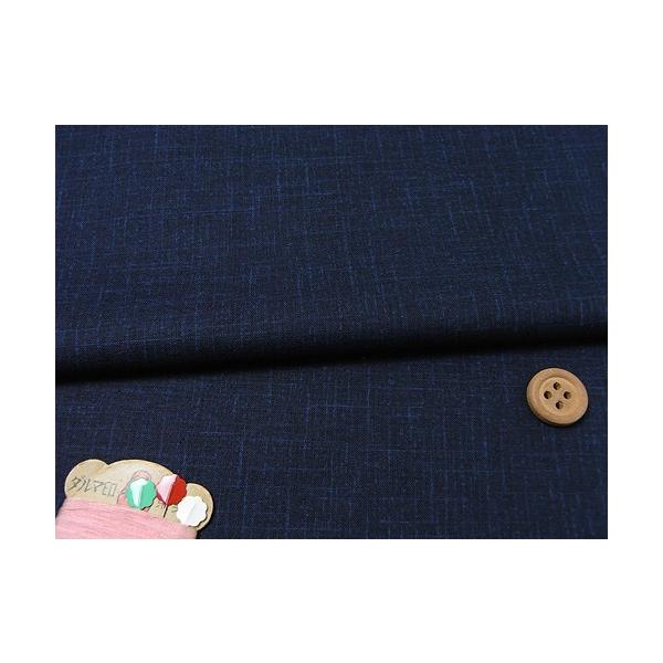 ■綿100%　■約110cm幅　■厚み約0.31mm ※ボタンは直径約2cm。10cm単位で販売、価格は10cm分です。数量は10cm単位で入力して下さい(例:1m購入なら数量10) ●無地のつむぎ風のプリントがほどこされた生地。一見すると...