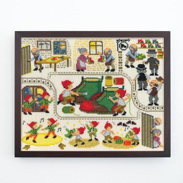 ■額外径：約縦25.9cm×横32cm、額内径：約縦23.4cm×横29.5cm童話の世界を丁寧に表現した「ノスタルジック・ストーリー」シリーズ第3弾より、心温まる「こびとの靴屋」をテーマにしたクロス・ステッチキットです。人気の刺しゅう作家...