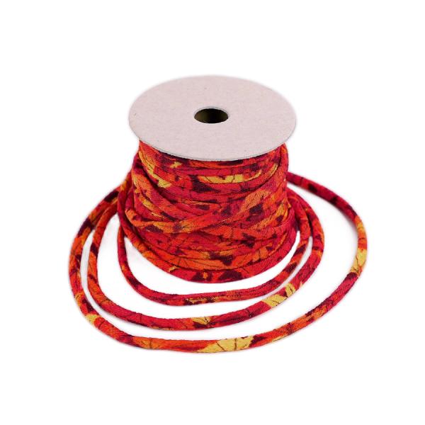 ■表地（ちりめん）：ポリエステル100%　中芯：アクリル100%※10cm単位で販売、価格は10cm分。数量は10cm単位で入力して下さい(例:1m購入なら数量10)。秋の紅葉を描いた絵柄をちりめん丸ひもにしました。朱赤からオレンジ、からし...