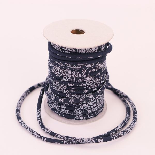 ■表地：綿100%　中芯：アクリル100%※10cm単位で販売、価格は10cm分。数量は10cm単位で入力して下さい(例:1m購入なら数量10)。お庭に咲いているようなお花たちが木綿の丸ひもになりました。小さな柄でとにかくカワイイ！洋風なデ...