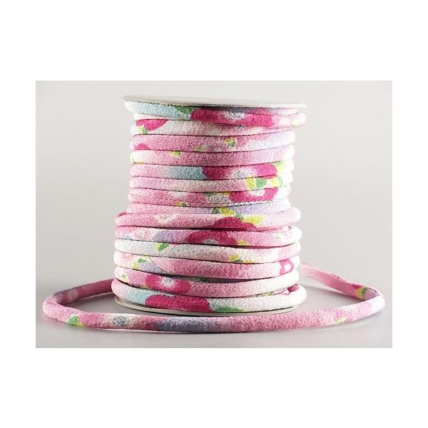 ■表地（ちりめん）：ポリエステル100%　中芯：アクリル100% ※10cm単位で販売、価格は10cm分です。数量は10cm単位で入力して下さい(例:1m購入なら数量10) ●上品なつばき柄がしとやかで優しい、和柄のちりめんひも。全体に淡い...