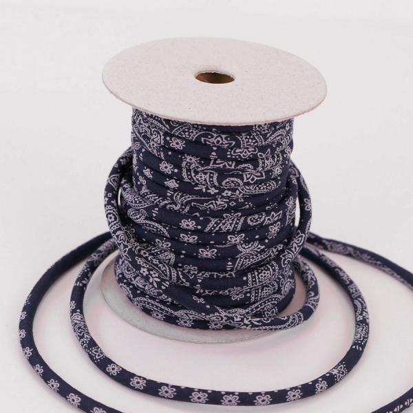 ■表地：綿100%　中芯：アクリル100%※10cm単位で販売、価格は10cm分。数量は10cm単位で入力して下さい(例:1m購入なら数量10)。お庭に咲いているようなお花たちが木綿の丸ひもになりました。小さな柄でとにかくカワイイ！洋風なデ...