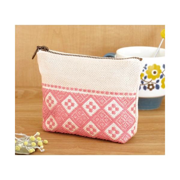 ■出荷目安：2〜7日後●日本の伝統刺繍「こぎん」を実用的なアイテムにアレンジした「ポーチ」。普段の持ち物に、かわいい手作りの小物を。日本の伝統刺繍ながら、どこか洋風な感じも漂うかわいらしいデザインです。●出来上がりサイズ：約縦10cm×横1...
