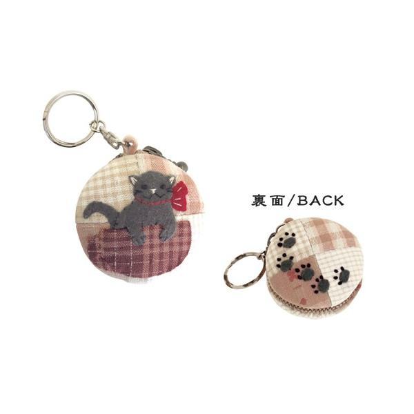 ■出荷目安：2〜7日後●大人気のマカロンの手作りキット♪明るい色合いと可愛いアップリケの「ハッピーキルト」シリーズ。実用的な小物はプレゼントにも最適です。裏側の猫の足跡も可愛いですね！●出来上がりサイズ：約 縦5cm×横5cm（本体）●初〜...