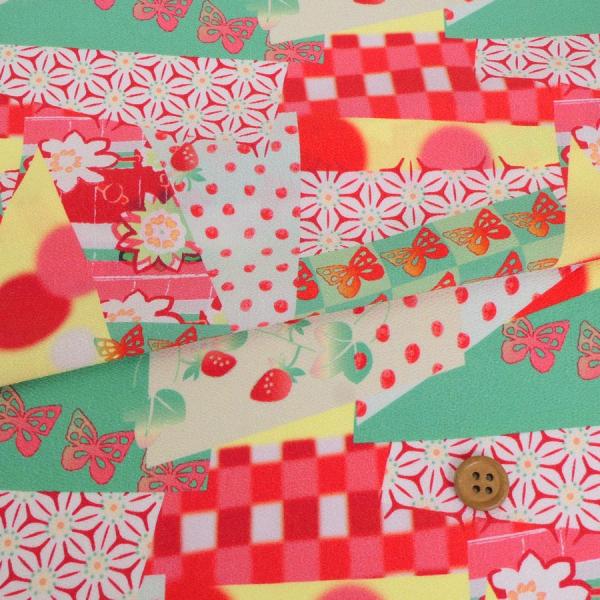 ■ポリエステル100% ■約110cm幅※ボタンは直径約2cm。10cm単位で販売、価格は10cm分。数量は10cm単位で入力して下さい(例:1m購入なら数量10)。いろんなモチーフの組み合わせが楽しいポリちりめん生地です。蝶やいちご、大小...