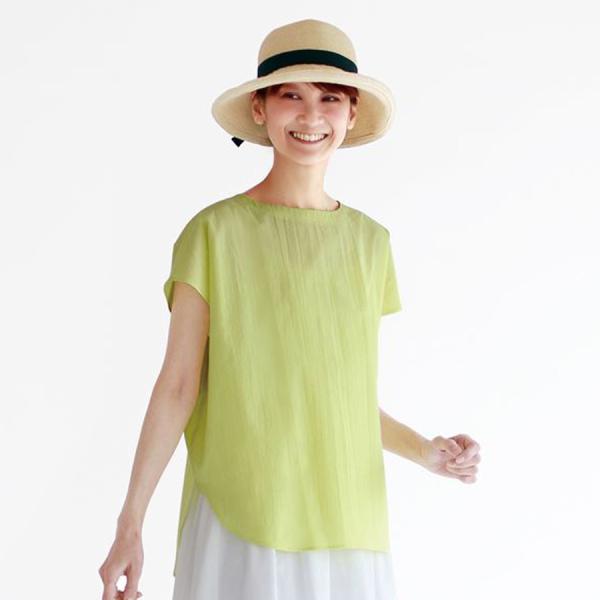 ■おとな女性用（身長160cm前後、バスト75-104cm）ゆとりのある身幅ながら裾が広がりすぎないテーパードラインで、シルエットをすっきりと見せるプルオーバーブラウスです。肩幅をやや広めにとったフレンチスリーブと、浅めのボートネックが上品...