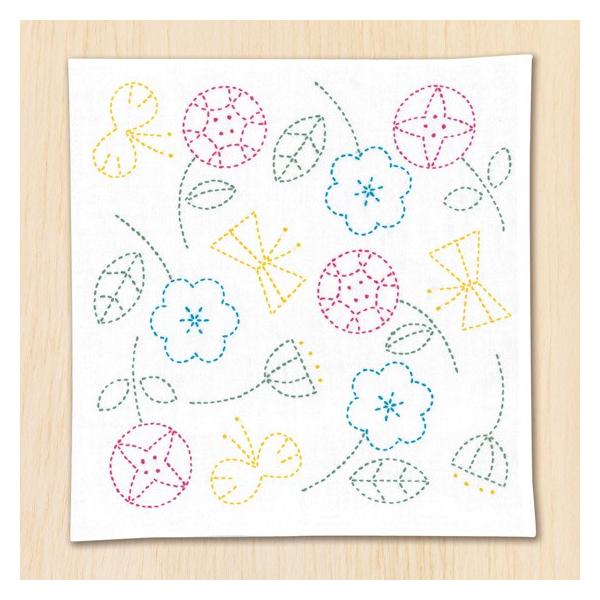 ■出荷目安：2〜7日後●日本伝統の刺し子が北欧デザインと出会って、素敵なふきんになりました！図案は布にプリント済みで刺しやすく、作り終えたらすぐに使えます。ふきんとしてはもちろん、ほこりよけやティーマットとしても。シリーズ4枚そろえるのもお...