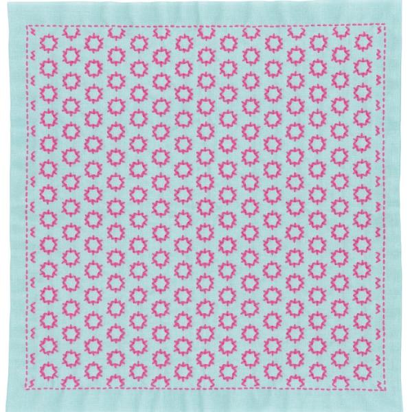 ●一目刺しで作るふきんのキット。カラフルな布巾が楽しい。図面にそって縦・横・斜めに縫うだけで伝統柄の花ふきんの出来上がり(^^) 図案プリント済みです。はじめての方でもかんたんに一目刺しが楽しめます。●「一目刺し」とは刺し子の技法のひとつで...