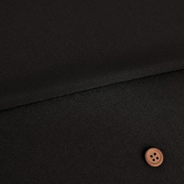 ポリエステル100%　約110cm幅 ※ボタンは直径約2cm。10cm単位で販売、価格は10cm分です。数量は10cm単位で入力して下さい(例:1m購入なら数量10) ●無地のポリエステルちりめんです。しなやかでやわらかく、さらっとした手ざ...