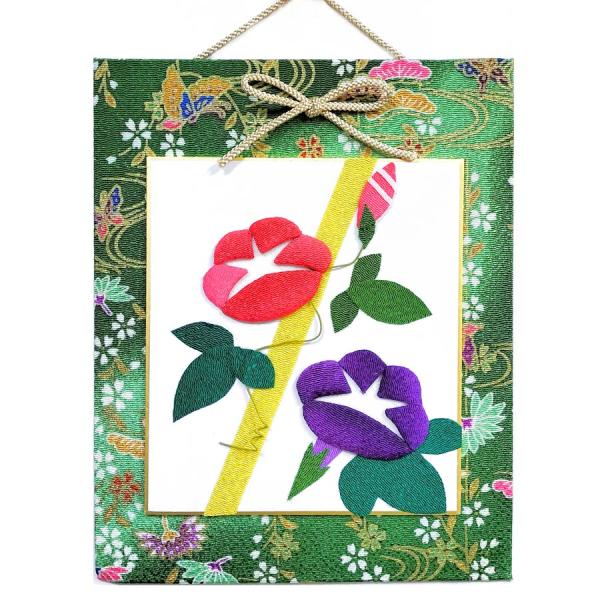 ■約 横16cm×縦20cm季節の花をちりめんの押し絵に。京都のちりめん手芸工房より、和の風情あふれるキットが届きました。盛夏の風物詩・あさがおを小さな色紙に表現して、お部屋に飾りましょう。柄のちりめんで作る色紙掛けもあわせて作ります。○写...