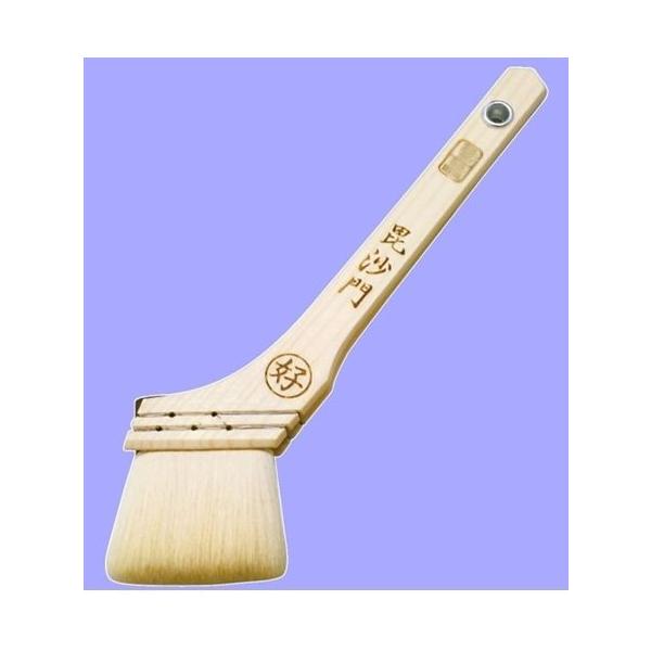 ●今までに見られた、化学繊維特有のつっぱり感を解消しました。●水性塗料に最適です。　●スムーズな吐き出しにより、かすれの少ない、優れた仕上がりを実現しました。●プロの方にご満足していただける、高品質な刷毛です。●毛材：ポリエステル（フェイク...