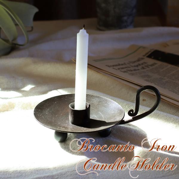 サイズ：約W15×10.5×H6.5cm素材：アイアン生産国：インド雑貨送料【雑貨まとめ買い対象商品】長く愛用されてきた大切な道具のような雰囲気が愛おしい。ブロカント風キャンドルホルダー。落ち着いたマットな質感のアイアン製キャンドルホルダー...
