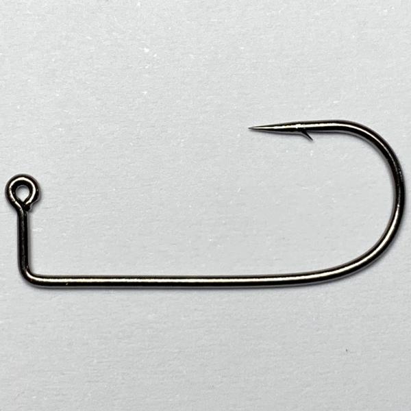この製品は昭和初期創業の専門の工場で製造された確かな品質を持つ釣針です。最新の技術を導入し、熟練の職人さんが中心となって製造されています。ガン玉や割りビシで挟んでジグヘッドを自作できるフックです。針先はとても鋭く精巧にできており、耐久性も十...