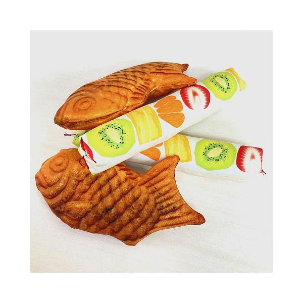 キャットニップ入りキッカーでおやつ編を作りました。キャットニップはカナダ産で、肉料理やハーブティーに使う高品質のものです。サイズフルーツ棒　幅約５ｃｍ　ｘ　長さ約２５ｃｍたい焼き　　幅約１２ｃｍ　ｘ　長さ約２２ｃｍ