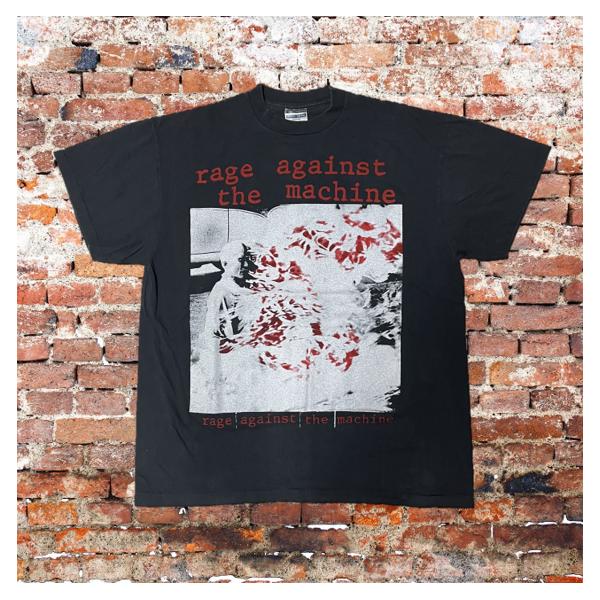 Rage Against the Machine  レイジアゲインストザマシーン　Tシャツ 【ネコポス便配送】※【日付時間指定・代金引換】でのお取引はできません。●素材：コットン100%●カラー：・black【ブラック】●サイズ：XL
