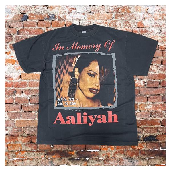 Aaliyah / アリーヤ Tシャツ 【ネコポス便配送】※【日付時間指定・代金引換】でのお取引はできません。●素材：コットン100%●カラー：・black【ブラック】●サイズ：XL