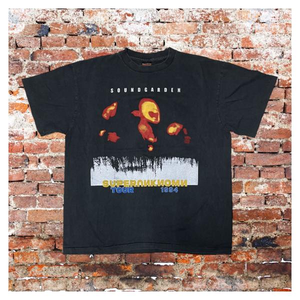 Soundgarden / サウンドガーデン　Tシャツ【ネコポス便配送】※【日付時間指定・代金引換】でのお取引はできません。●素材：コットン100%●カラー：・black【ブラック】●サイズ：XL