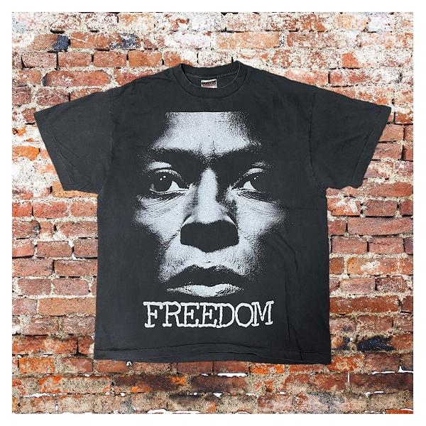 Miles Davis / マイルスデイヴィス　Tシャツ【ネコポス便配送】※【日付時間指定・代金引換】でのお取引はできません。●素材：コットン100%●カラー：・black【ブラック】●サイズ：XL
