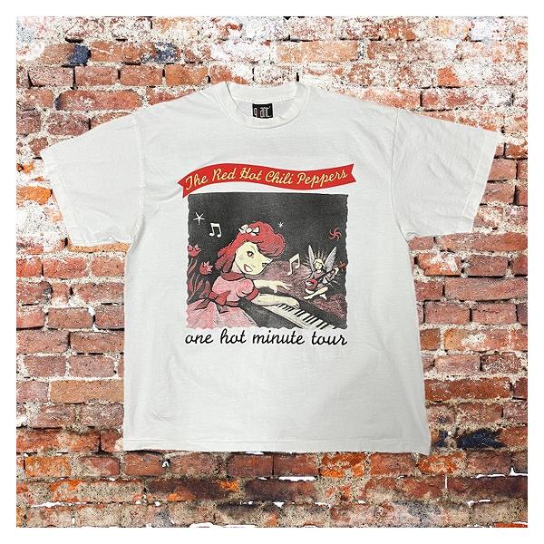 Red Hot Chili Peppers レッドホットチリペッパーズ Tシャツ【ネコポス便配送】※【日付時間指定・代金引換】でのお取引はできません。●素材：コットン100%●カラー：・white【ホワイト】●サイズ：XL