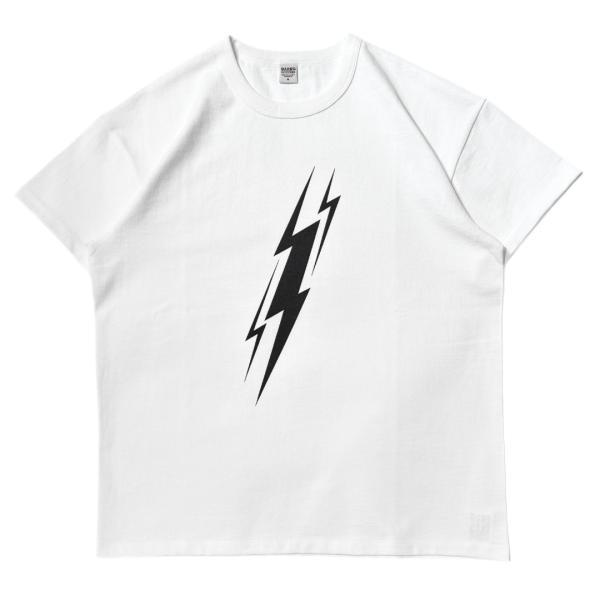 《BARNS OUTFITTERS/バーンズアウトフィッターズ》[品番]BR-2531414番手の糸で編み立てられたヘビーウェイトTシャツにBARNSらしい、ピグメント染めで仕上げたTシャツ。フロントにシンプルな稲妻モチーフのデザイン。