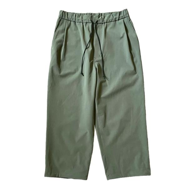 《THE DAY/ザ デイ》[品番]D24AW-04003膝下から緩くテーパードが効かせた綺麗なリラックスシルエット。安定感のあるウエストゴムとコットンレースで快適さを損なわず、忙しい朝の着替えにはつい手に取ってしまうほど快適です。ナイロン...