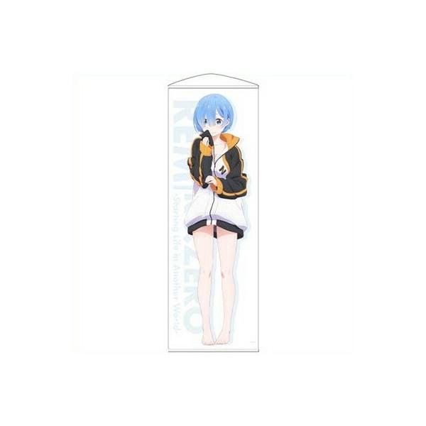 【発売日：2026年09月30日】宅配便配送商品 スバルのジャージを着たレムをあなたのお部屋に！・光沢感があり皺になりにくい生地を使用。・150×52cmと存在感のあるカラフルなタペストリーは、部屋のインテリアとして最適な一枚です。【サイズ...